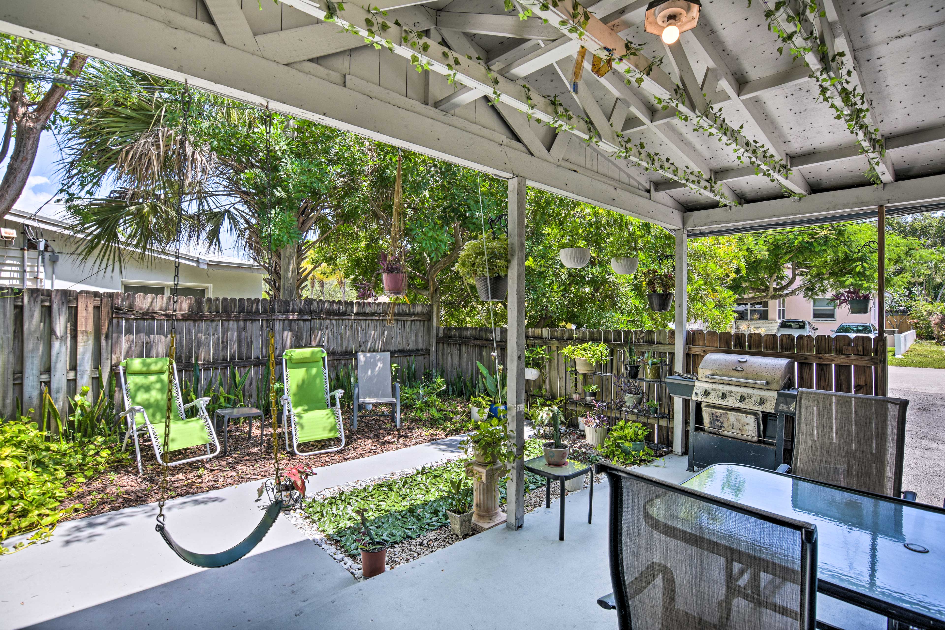 Shady & Eclectic Fort Lauderdale Dwelling w/ Yard! - Home Rental in ...