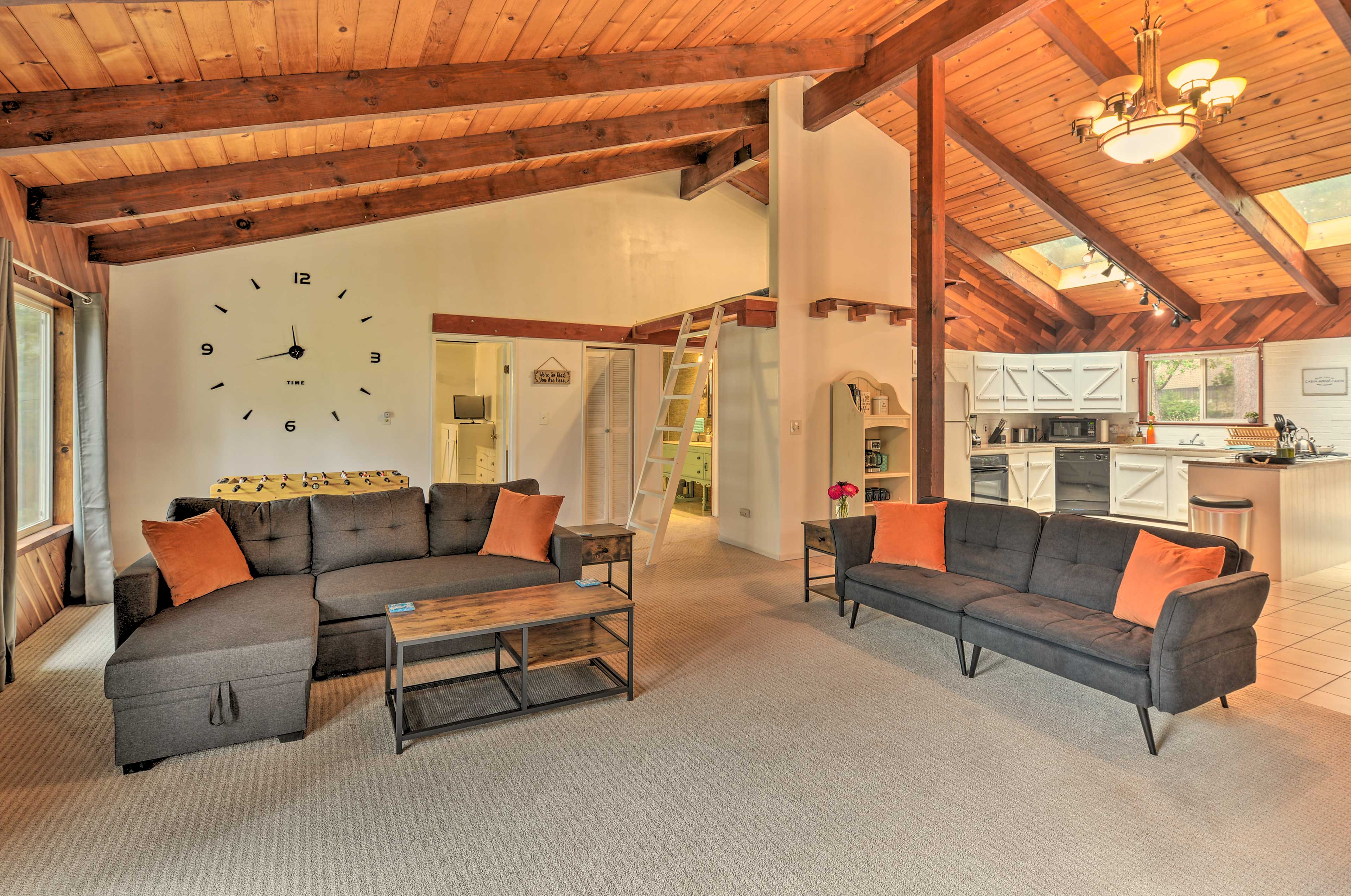 Step-Free Hawkins Bar Home Near Trinity River - Home Rental in Salyer