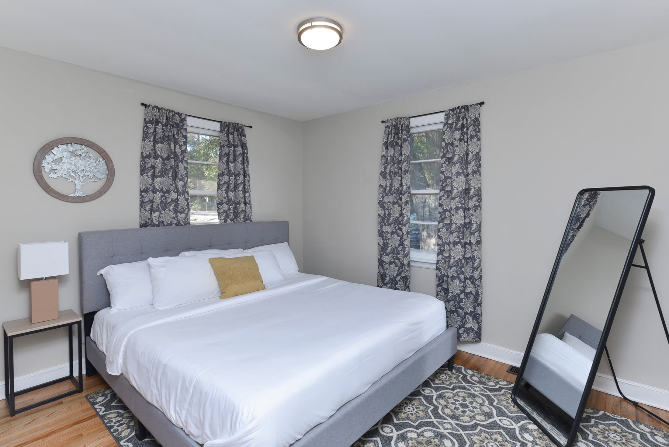 Near USC, Ft. Jackson, Congaree-Modern Cayce Cutie - Home Rental in ...