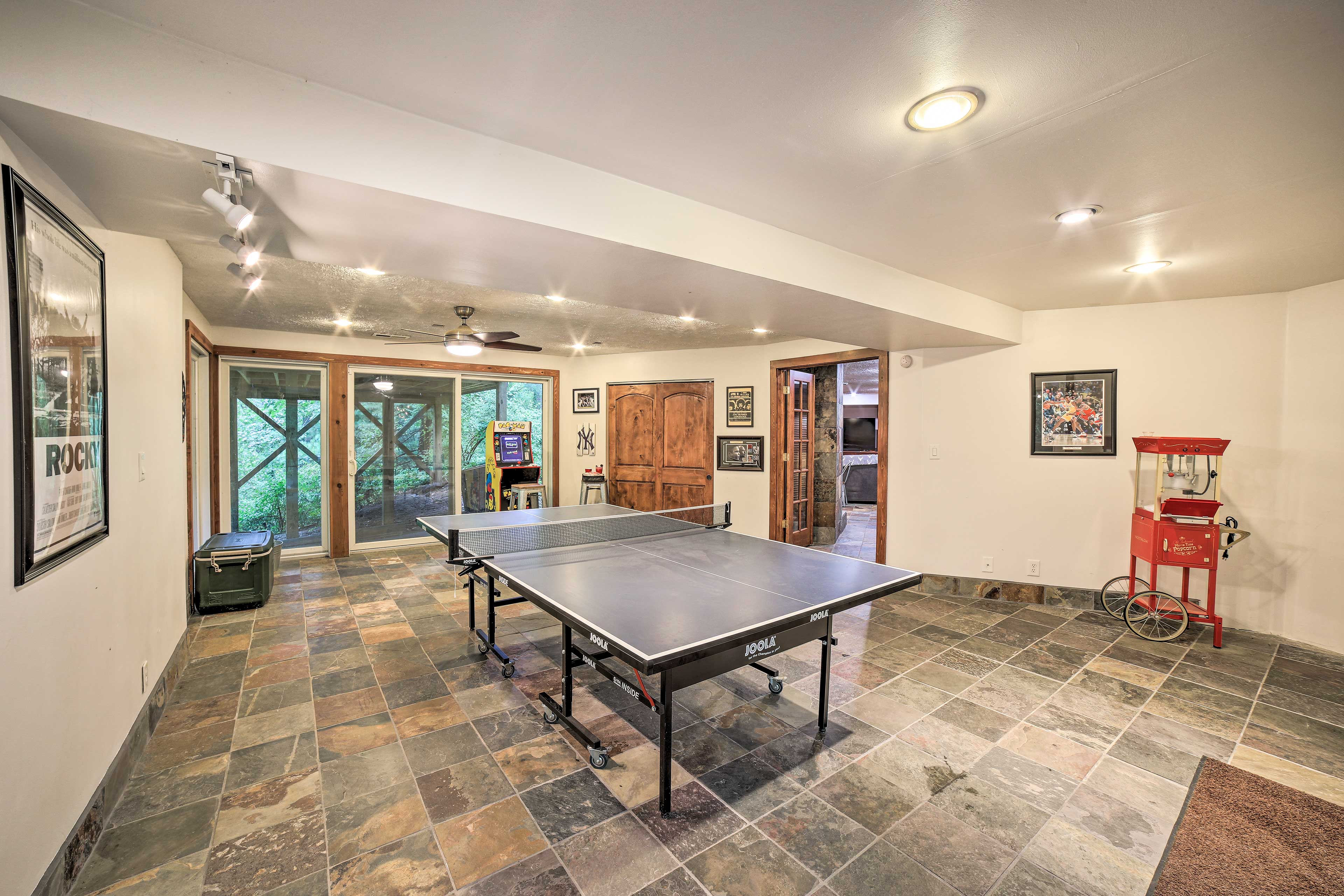 Unique Gary Home Near Lake Michigan Beaches! - Home Rental in Gary