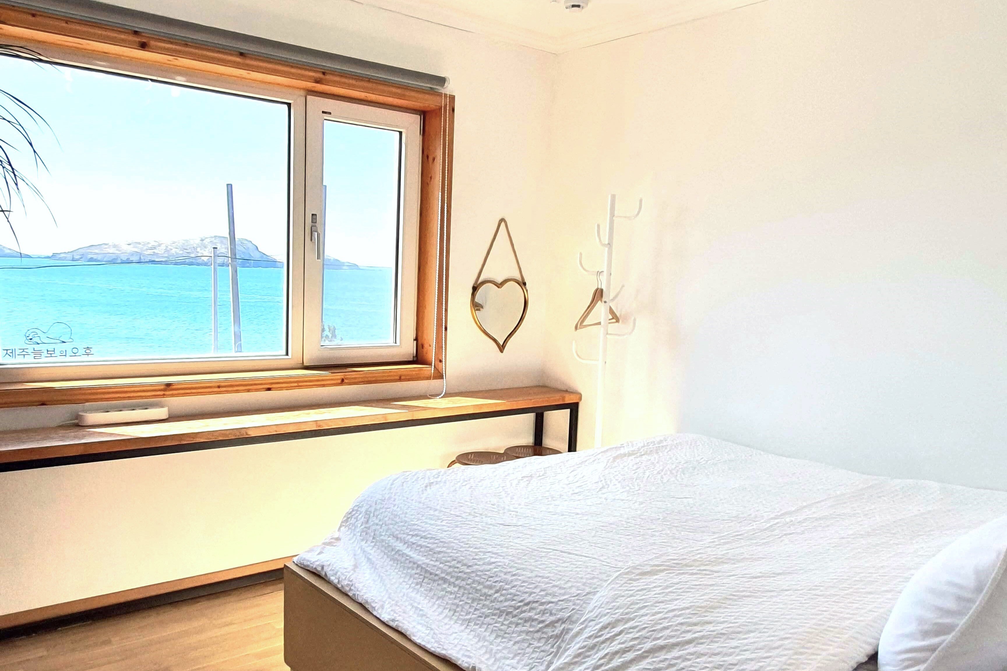 Family dream home with glorious sea view - Home Rental in Jeju City