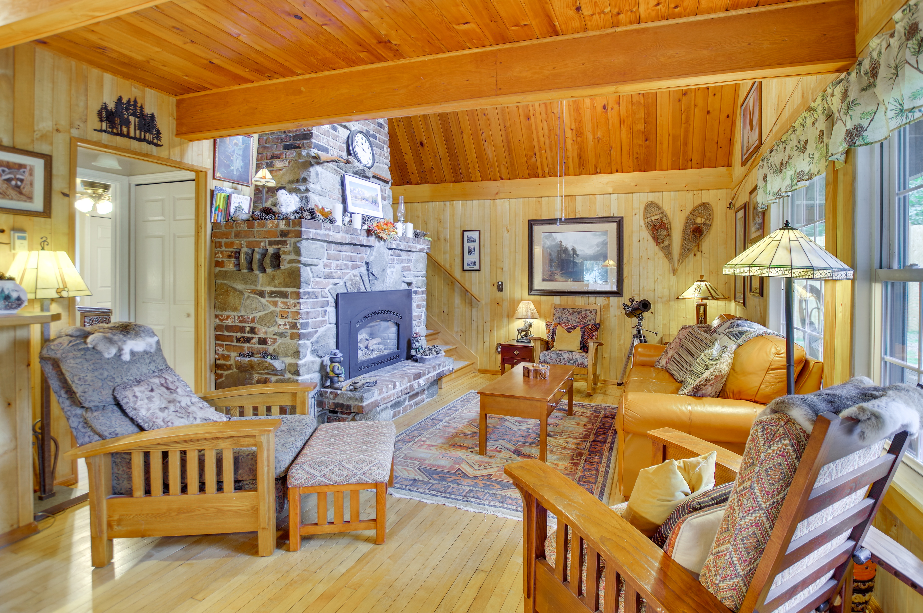 Hike, Ski & Explore! ‘Owl’s Nest’ Gold Bar Cabin - Home Rental in Gold Bar
