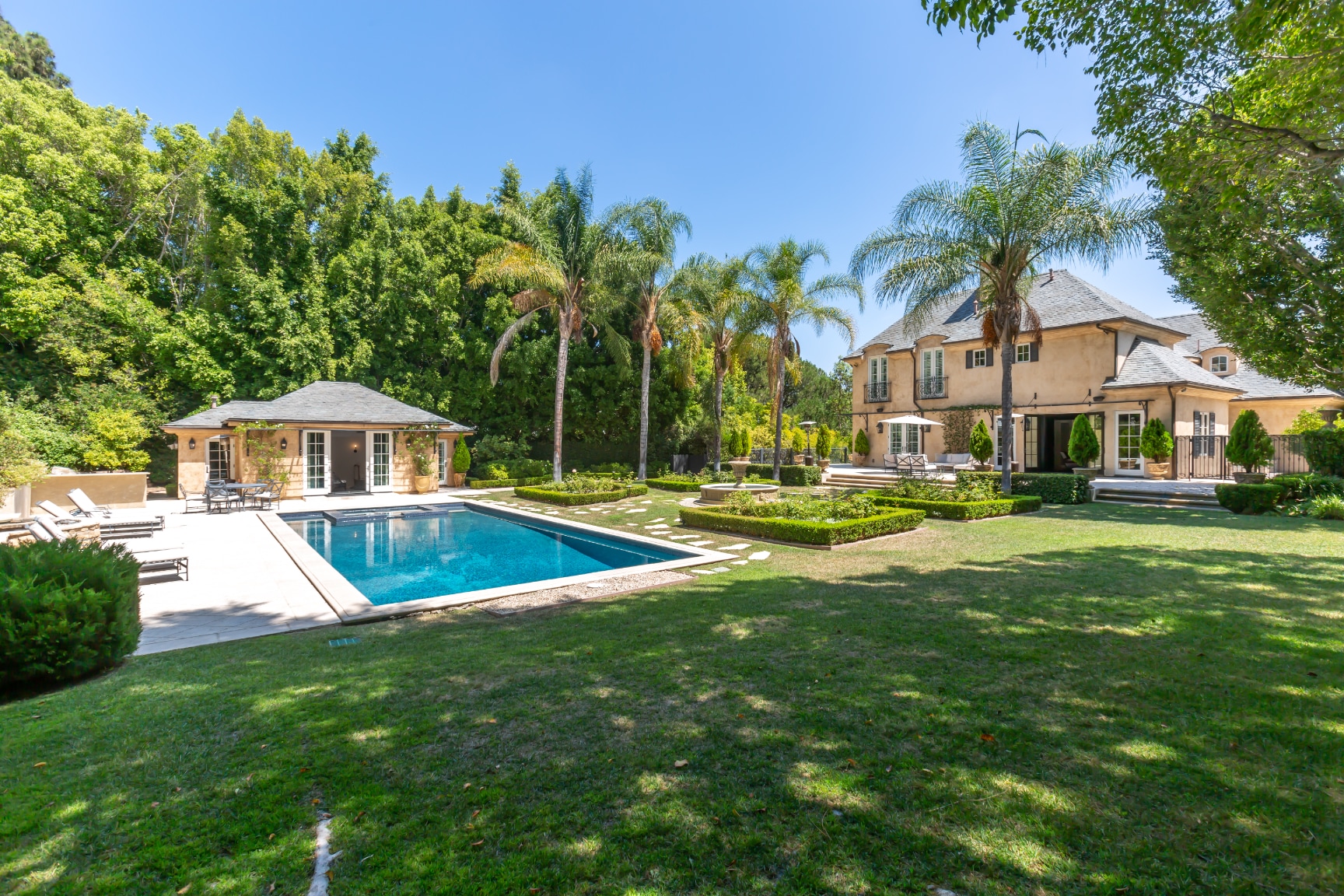 Alpine Estate - Home Rental in Beverly Hills