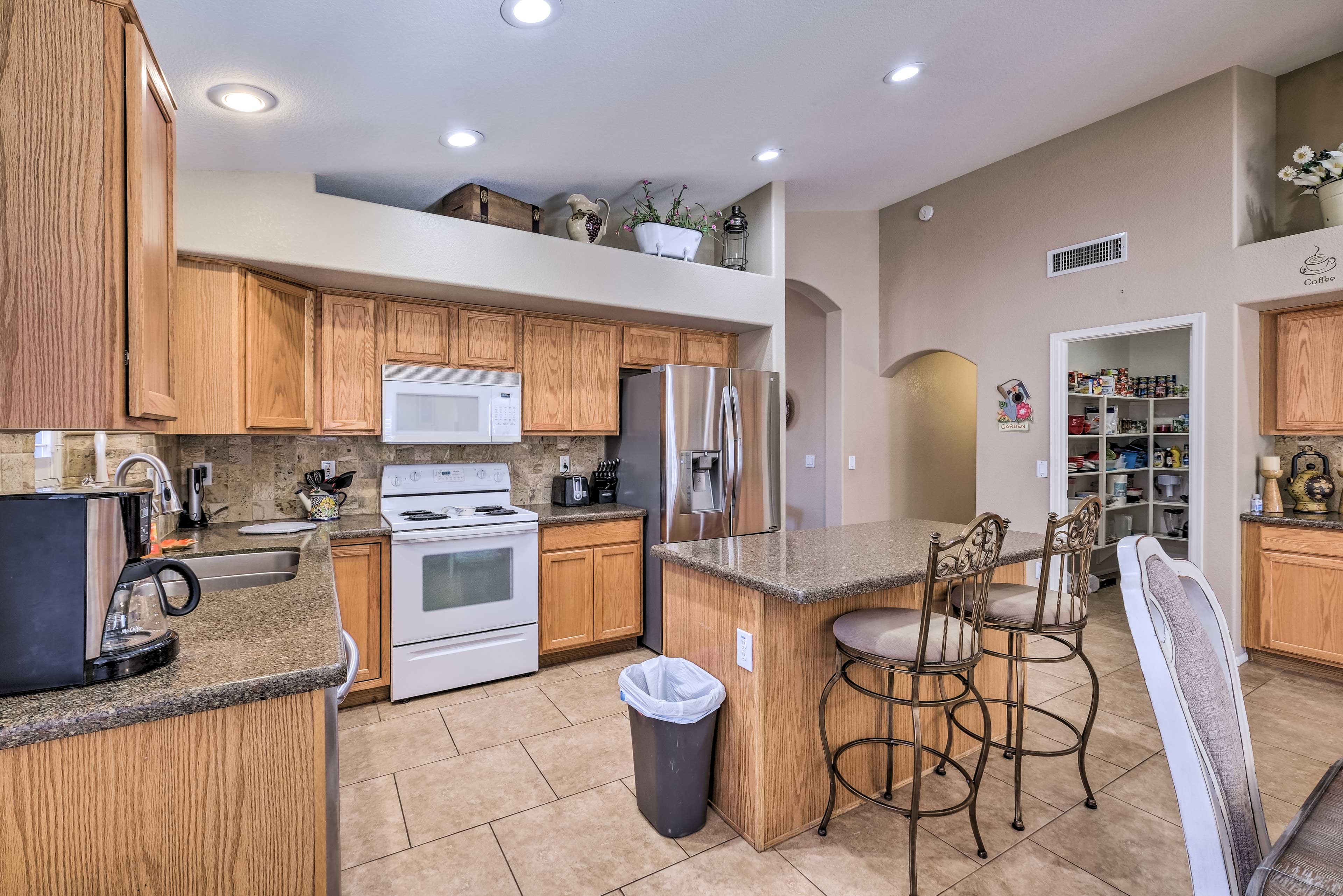 Gilbert Home w/ Pool Near Trilogy Golf Club! - Home Rental in Gilbert