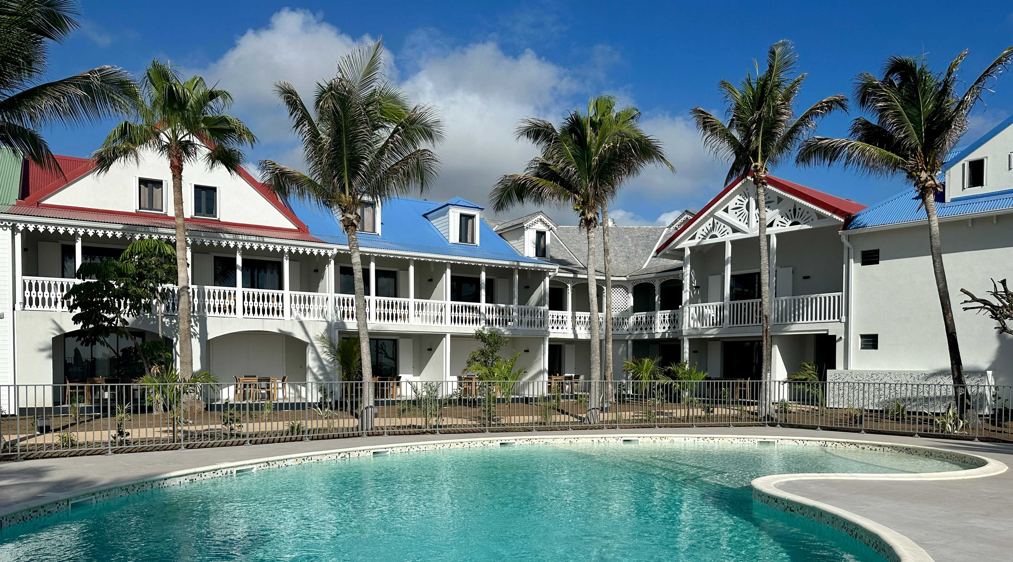 Classy 2-bedroom with pool and beach Orient Bay - Home Rental in Saint ...