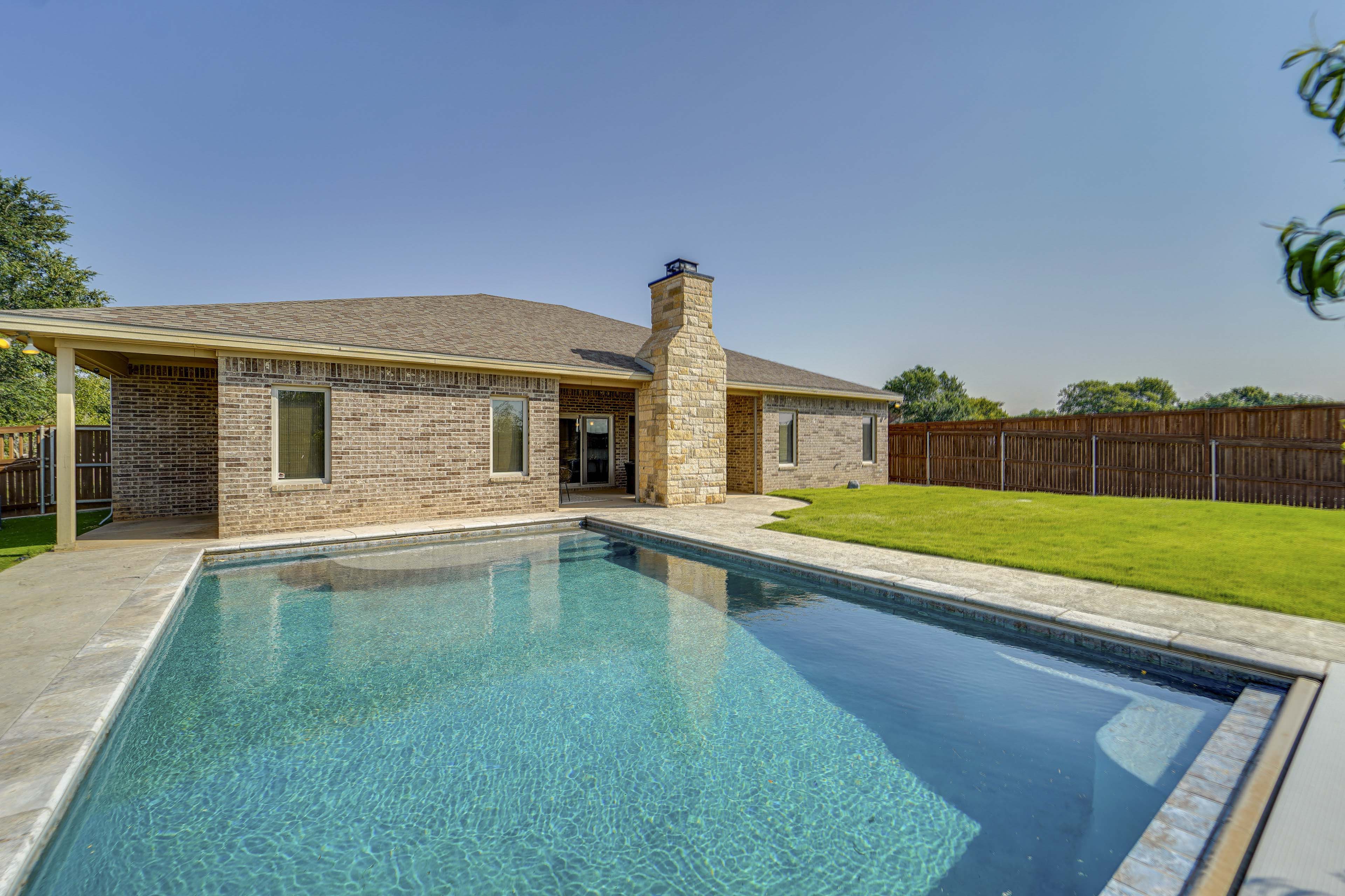 Spacious Lubbock Home w/ Private Pool & Yard! - Home Rental in Lubbock