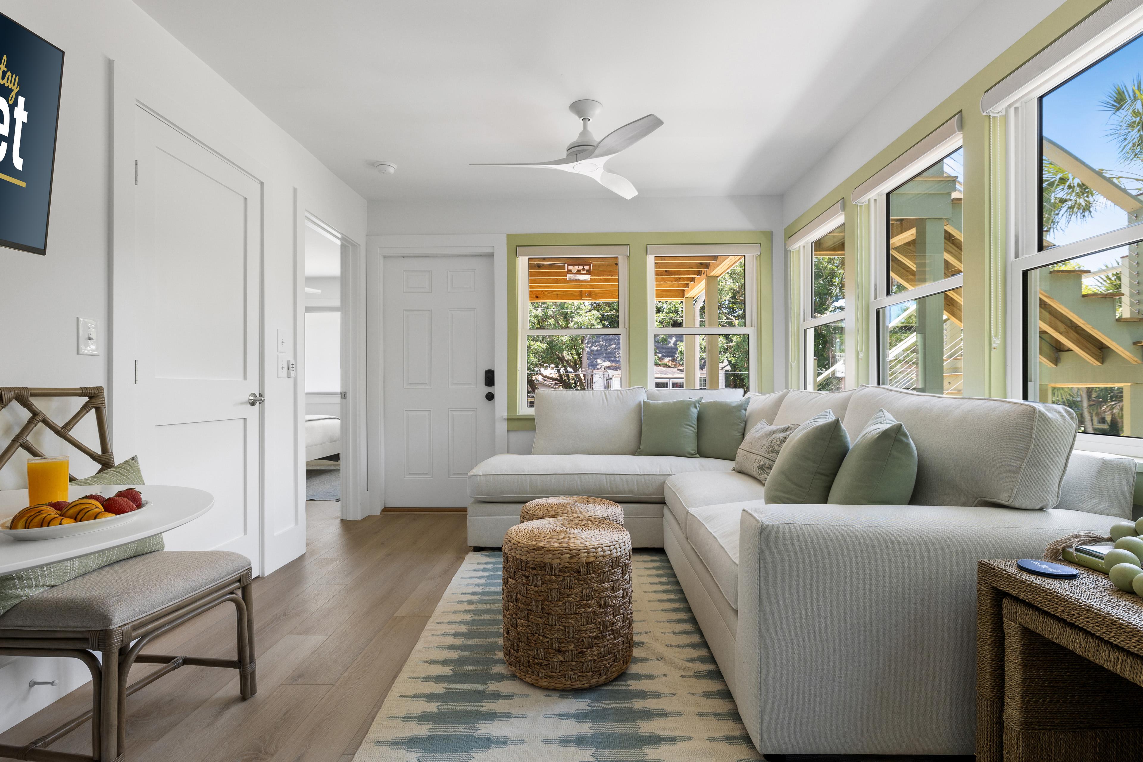 East Dellawisp | 1 Block to Beach - Home Rental in Folly Beach