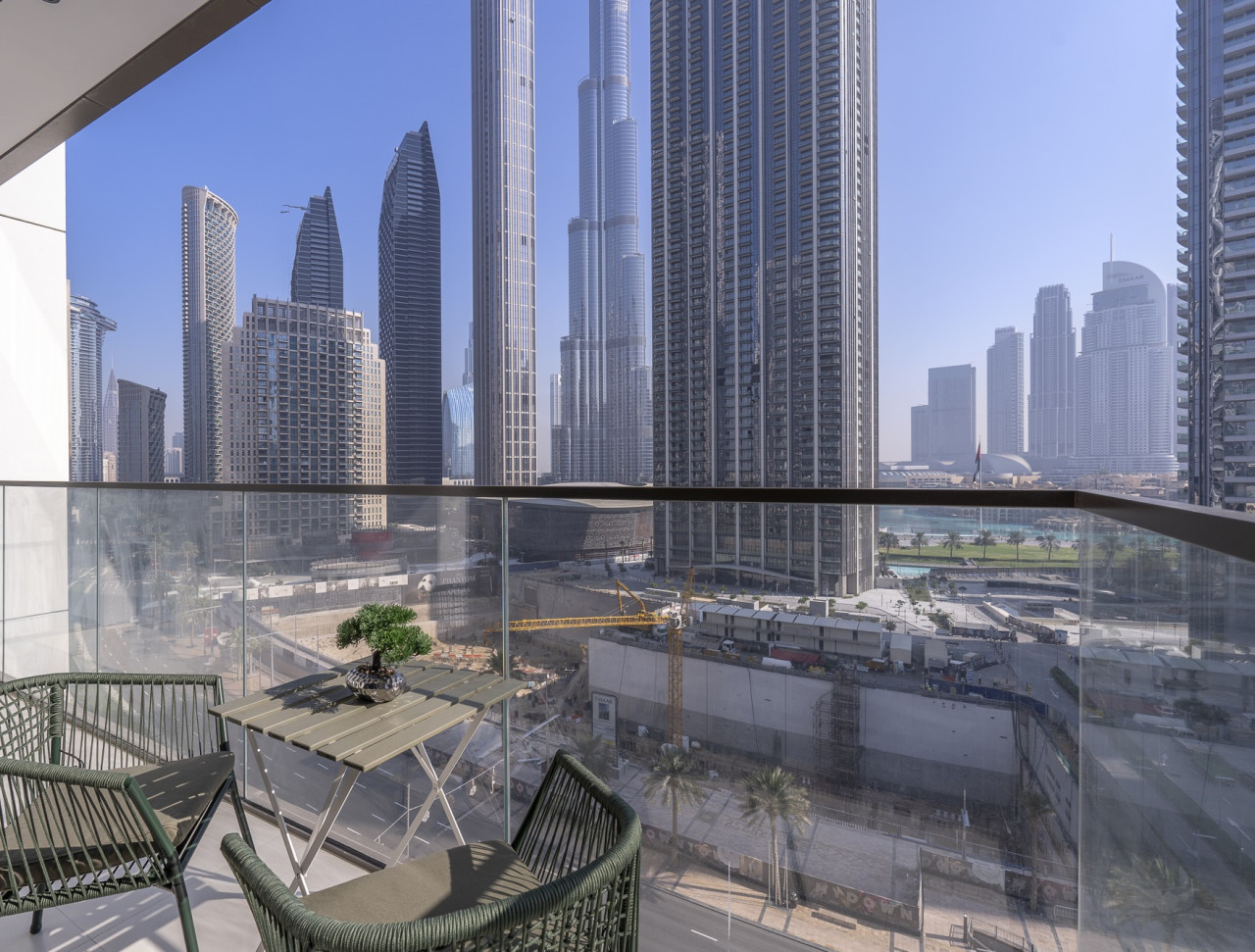 Burj Khalifa and Fountain Views Burj Crown 2 Bedroom Apartment - Home Rental in Dubai
