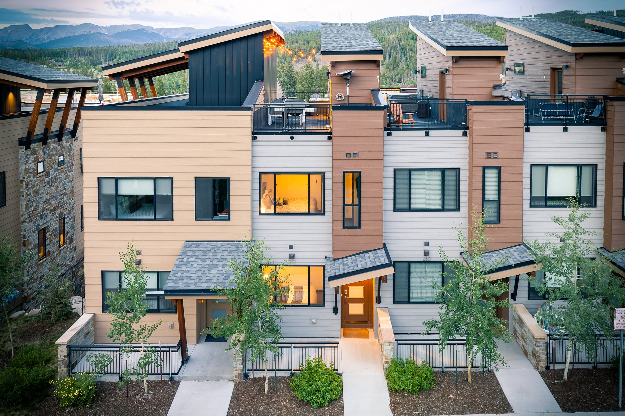 Arrow Luxury Rooftop Townhome 262 - Home Rental in Winter Park