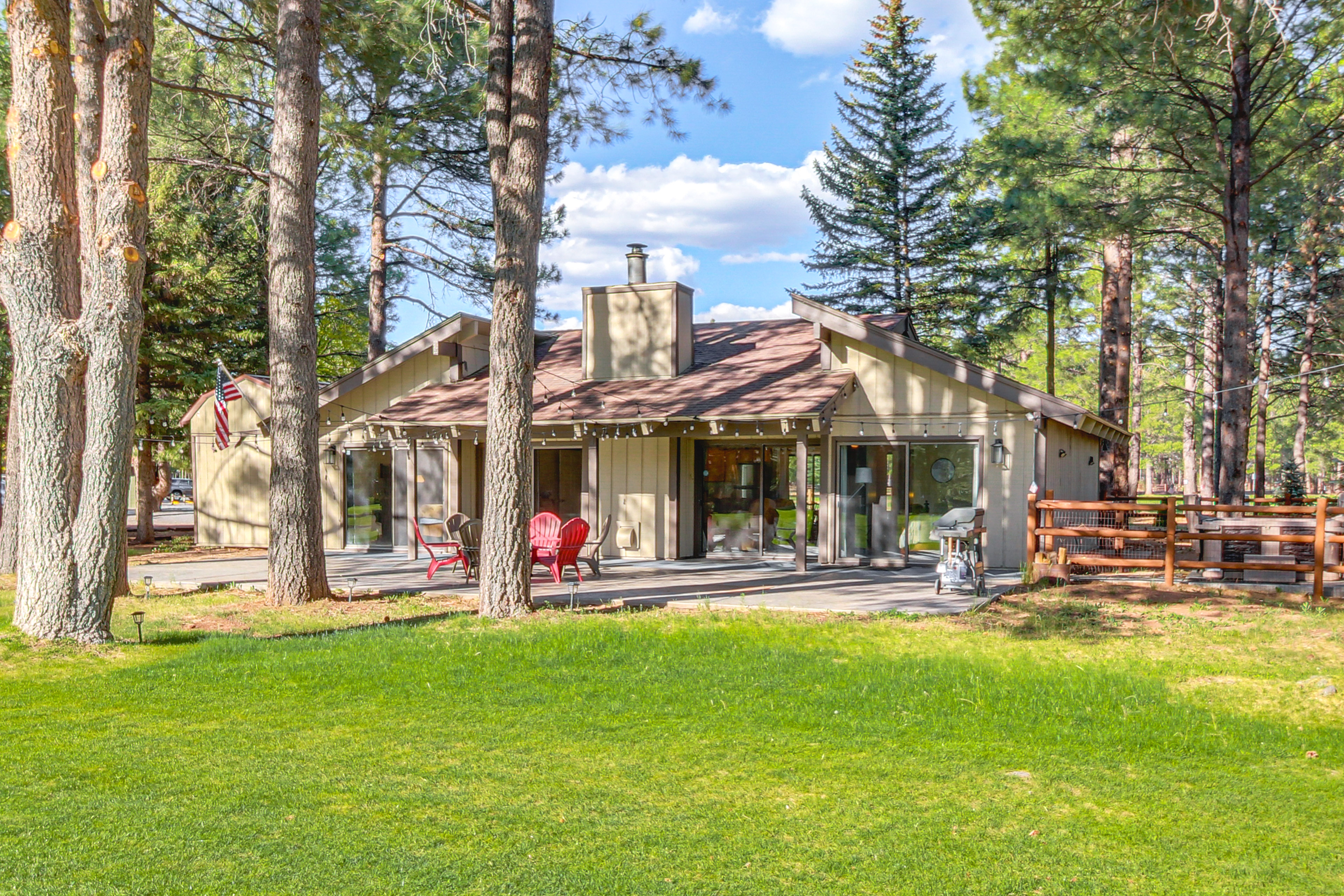 Golf Course Getaway & Hot Tub Haven in Pinetop! - Home Rental in ...