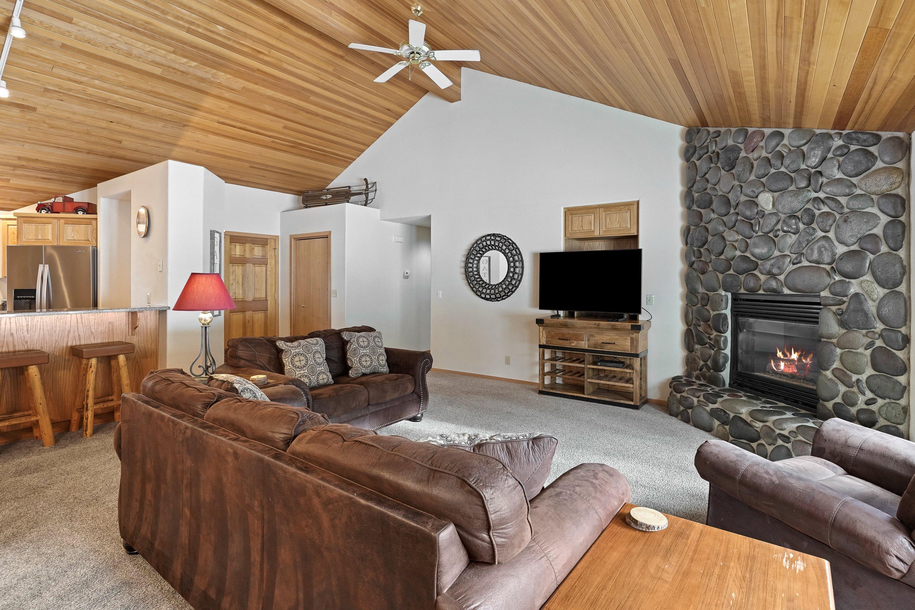 8 Filbert - Home Rental in Bend