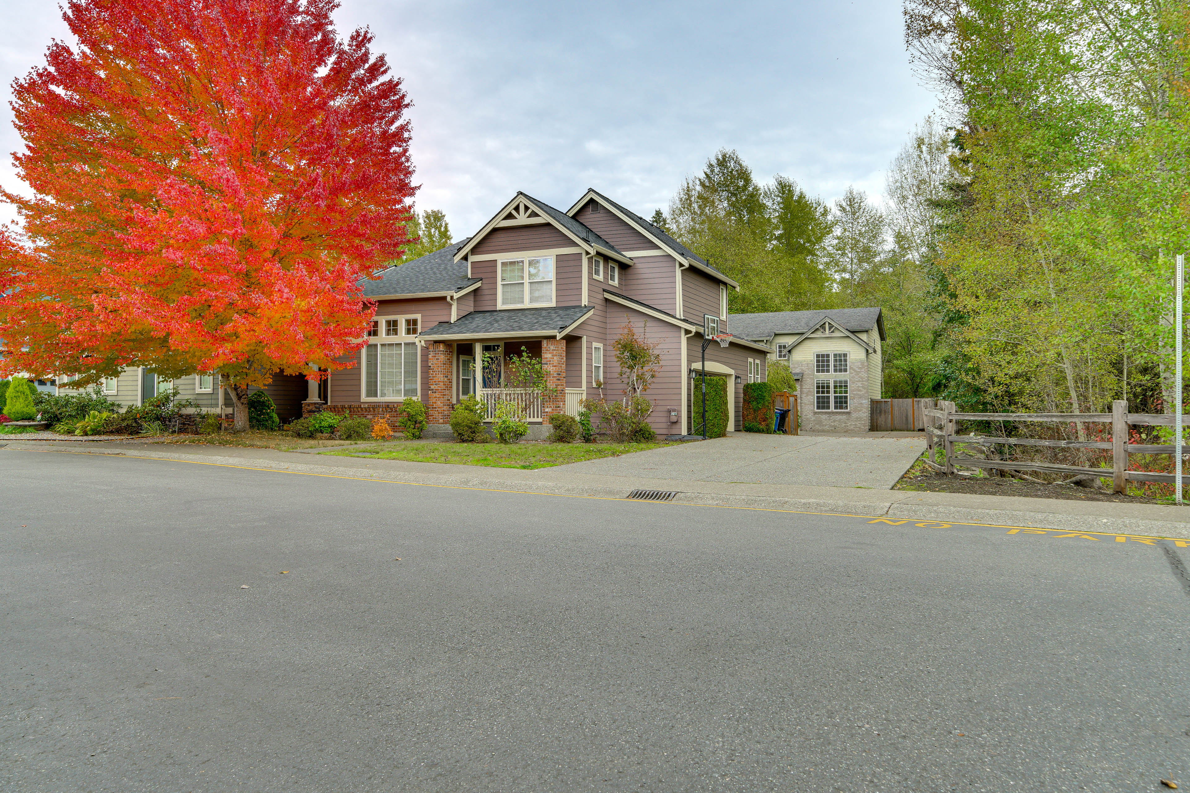6 Mi to Microsoft HQ! Remote Work Retreat - Home Rental in Redmond